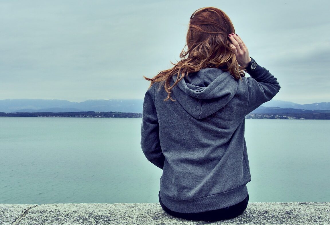 Sudaderas para mujer: el básico imprescindible de este otoño